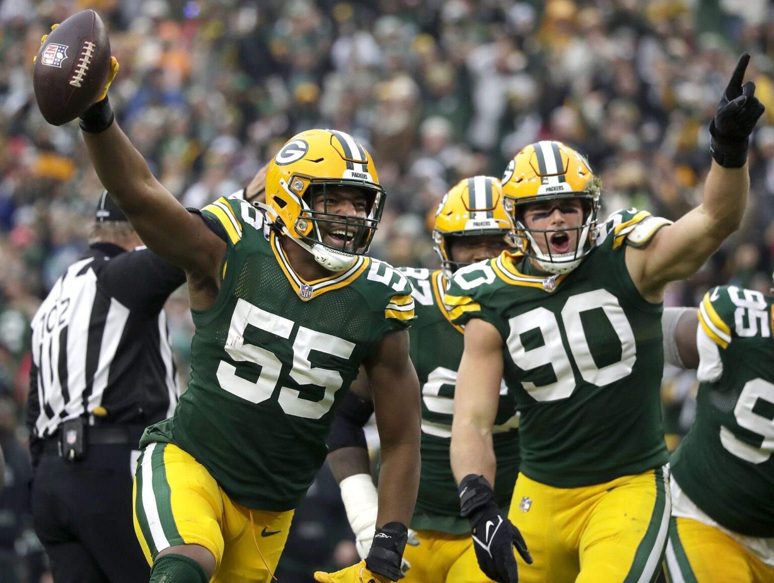 Packers Desperately Need Someone To Step Up On Defense