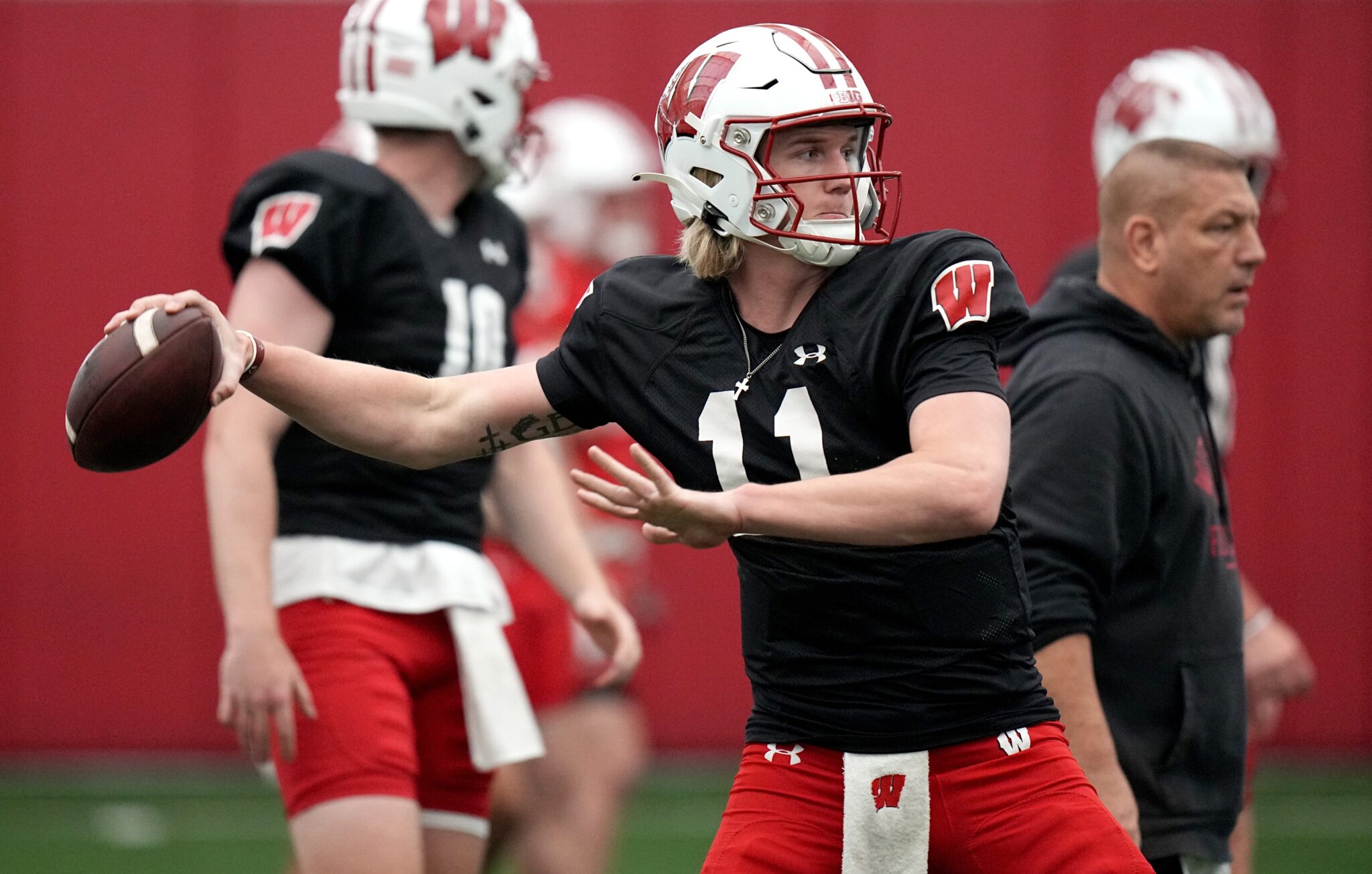 Promising Wisconsin Badgers QB Announces Transfer Decision For 2025