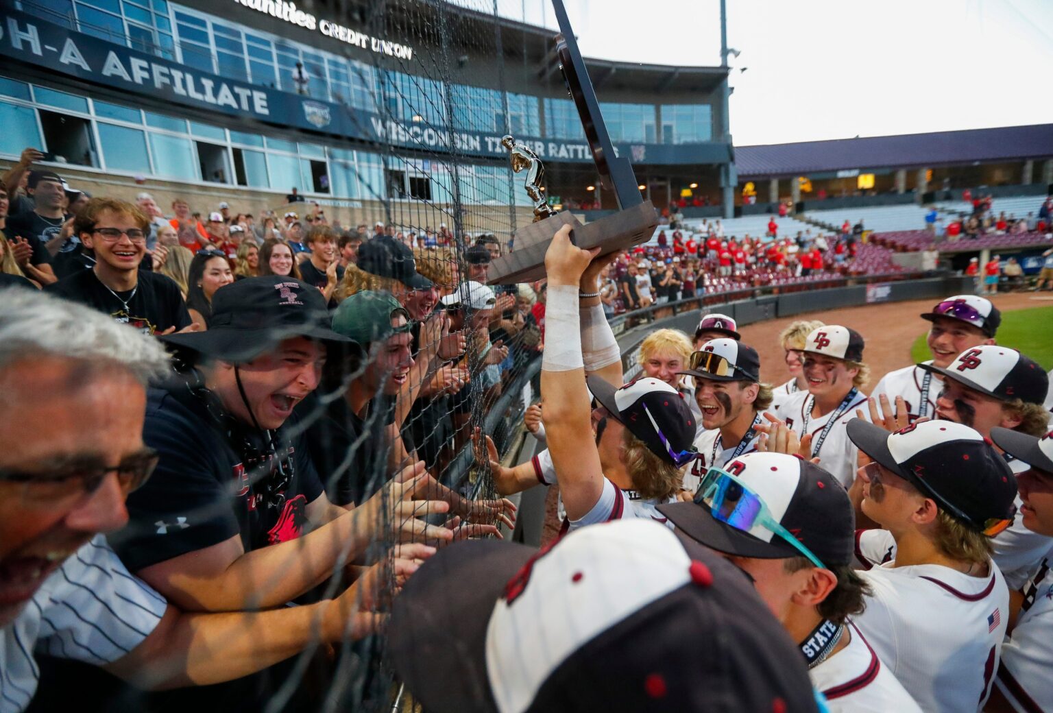 Wisconsin Baseball: Badgers Fans Again Float Massive Return Following ...