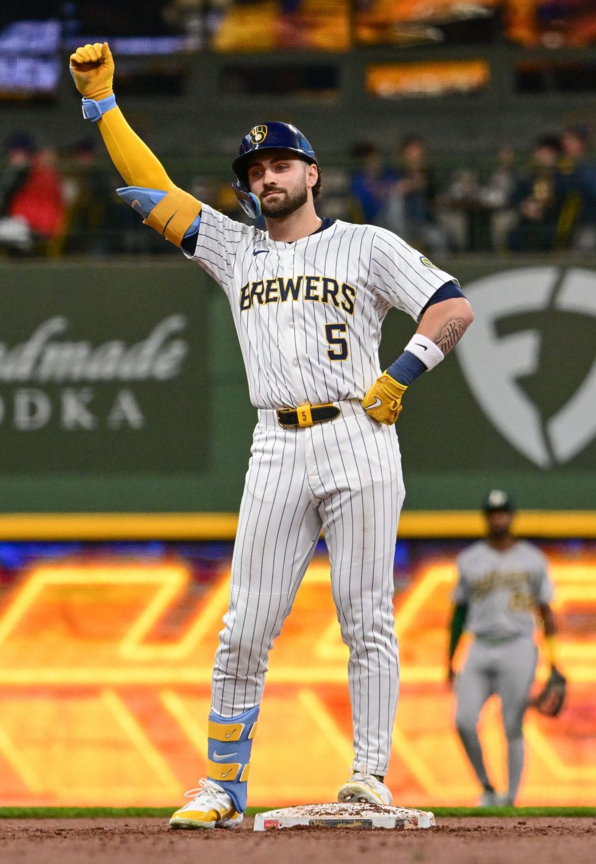 Milwaukee Brewers And Outfielder Garrett Mitchell Agree On A 1-year ...
