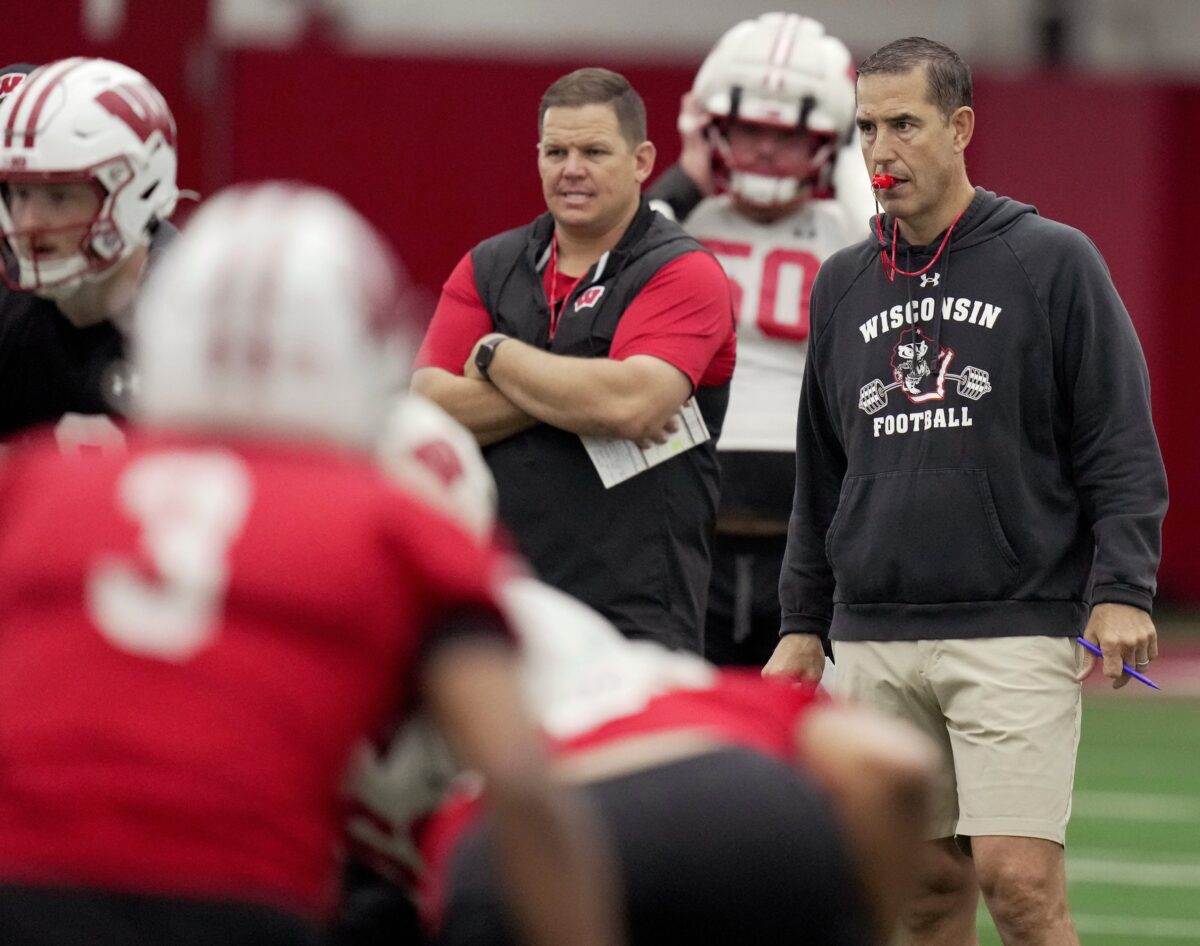 "The Vibe Just Seems Off": College Football Analyst Ranks Wisconsin ...