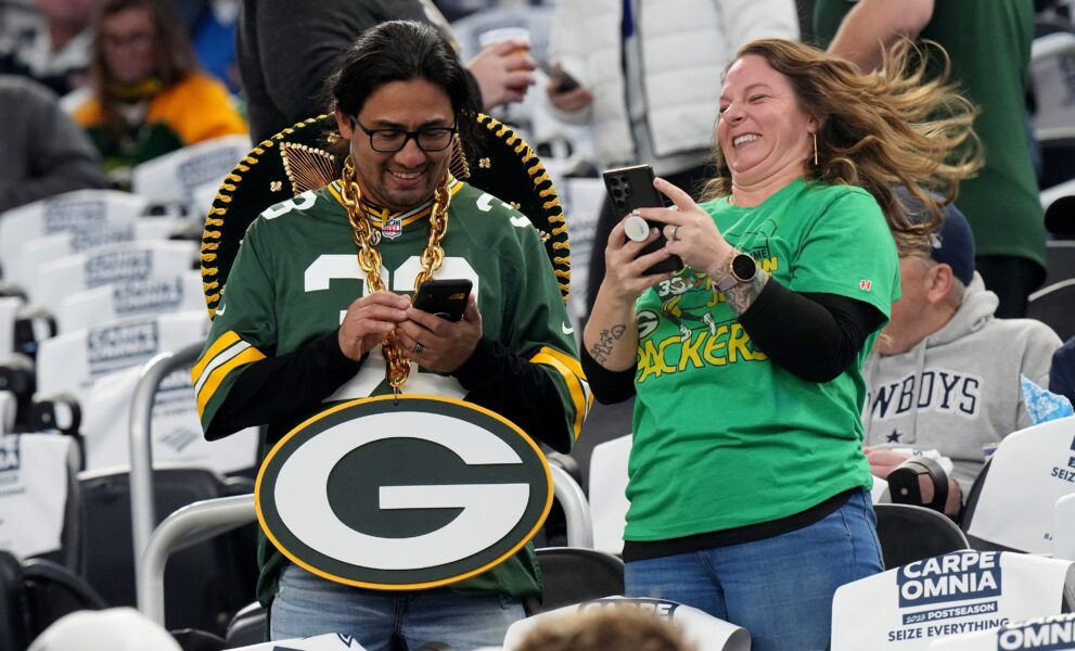 Fans Want Green Bay Packers To Address A Glaring Problem With Record ...