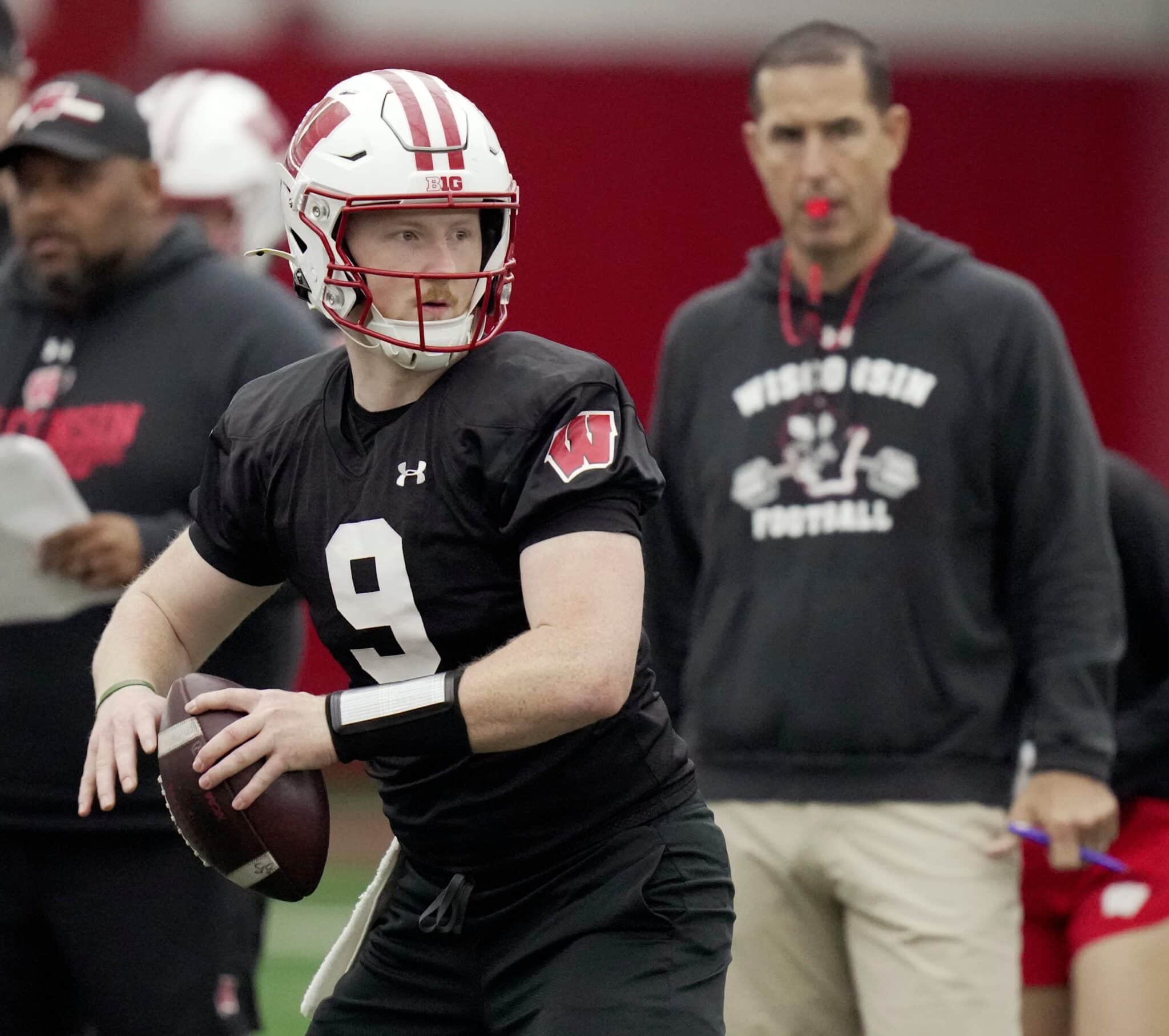 Wisconsin Badgers Second-Year QB Wins Important 2025 Backup Job Outright
