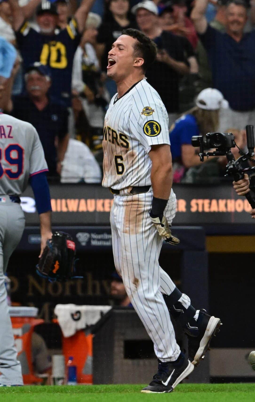 Milwaukee Brewers: Isaac Collins Responds To Winning NL Player Of The ...