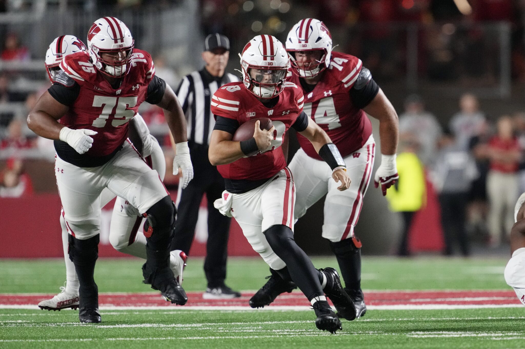 Badgers QB Danny O'Neil Must Improve 2 Critical Areas During MTSU Game