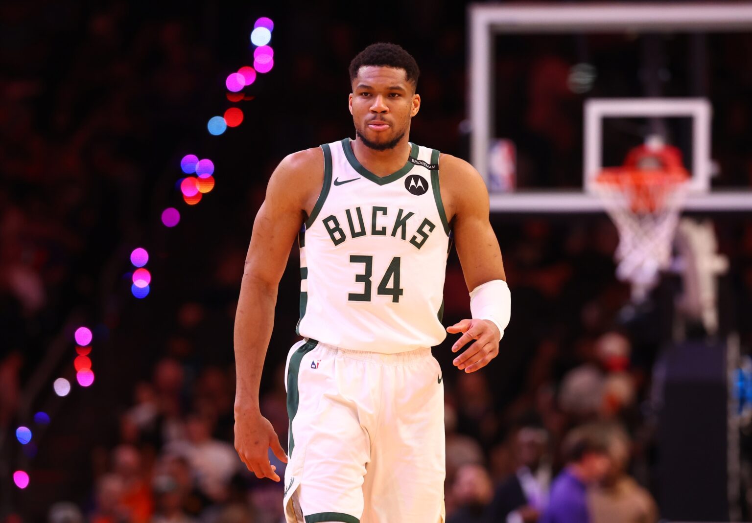 Giannis Antetokounmpo Bio: Net Worth, NBA Position And Team, Personal Life, And More