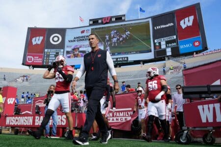 Wisconsin Badgers: The Story Behind The "Jump Around" Tradition 25 ...
