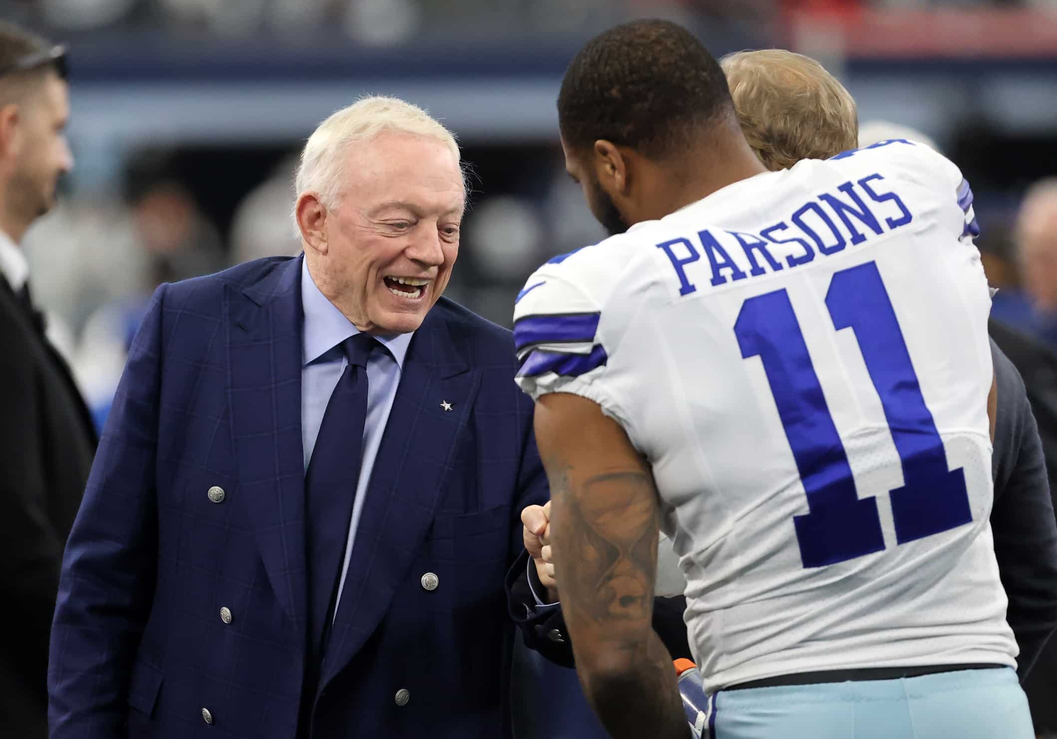 Micah Parsons Fiery Return Reignites Drama With Jerry Jones In Cowboys ...