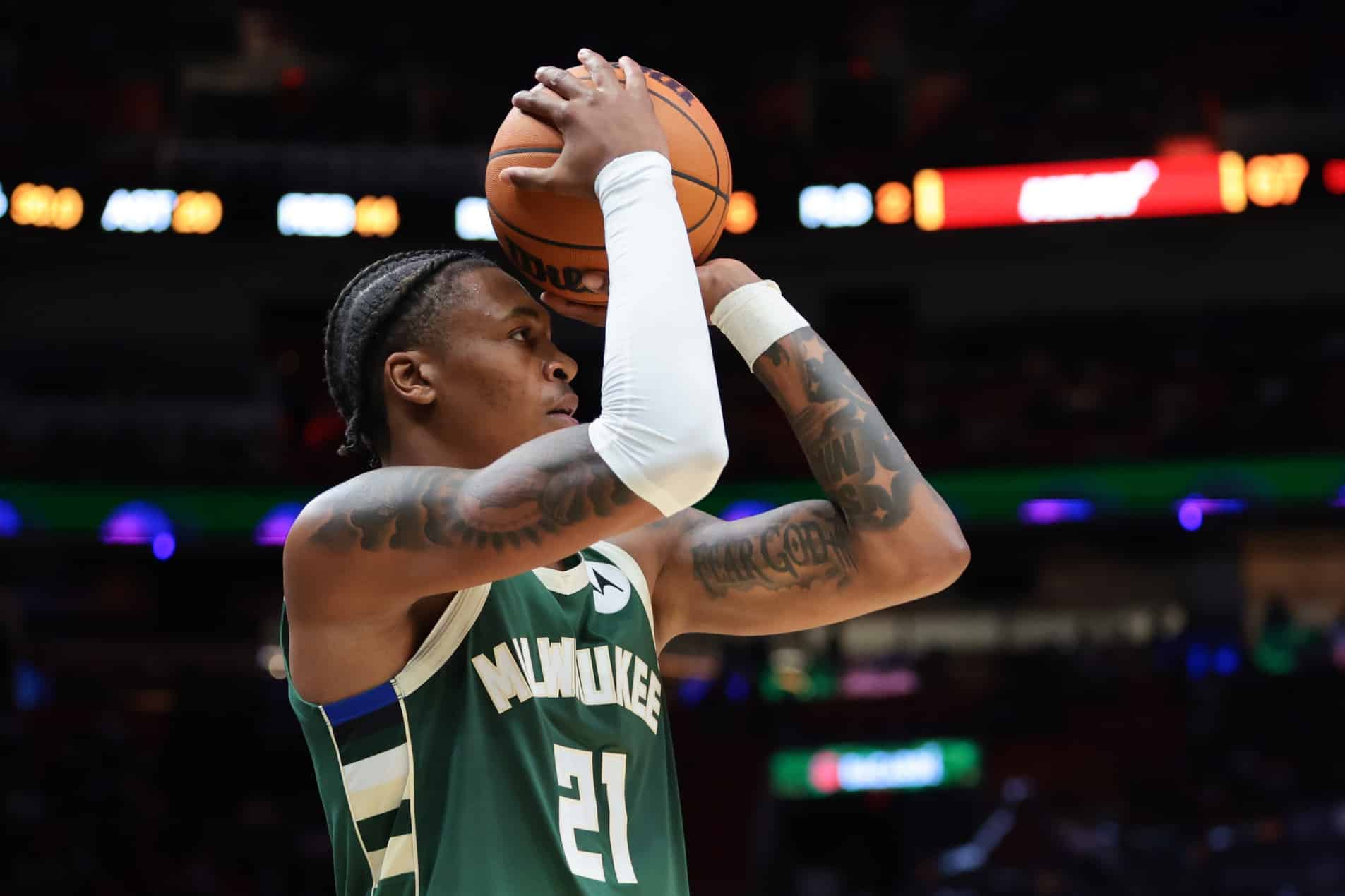 Bucks' Outcast To Get 2nd Chance In Homecoming With Rockets