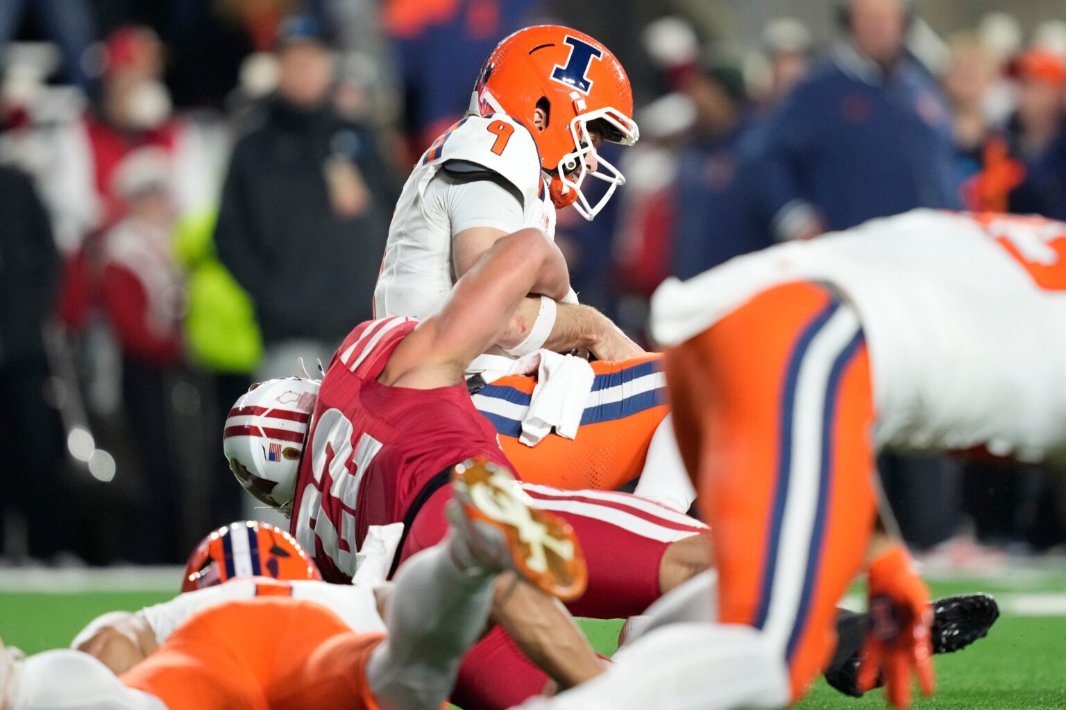 Wisconsin Badgers Defeat #21 Illinois Behind Strong Darryl Peterson ...