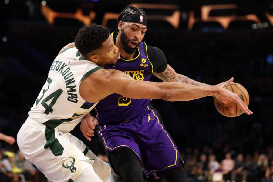 New Anthony Davis Trade Scenario Highlights Bucks Desperation On ...