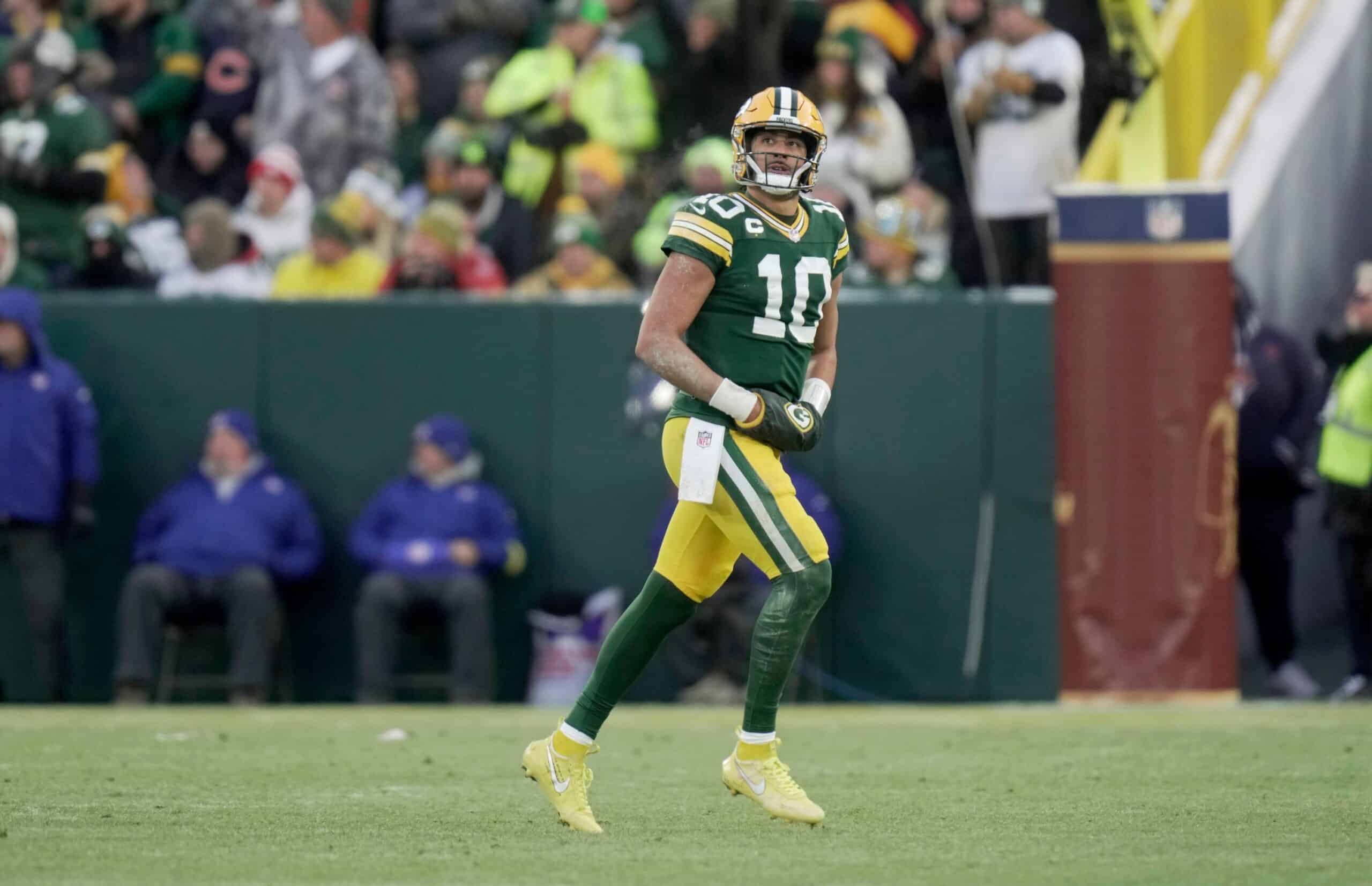 Packers Hit With Brutal Jordan Love Injury News During Week 16 Bears Game