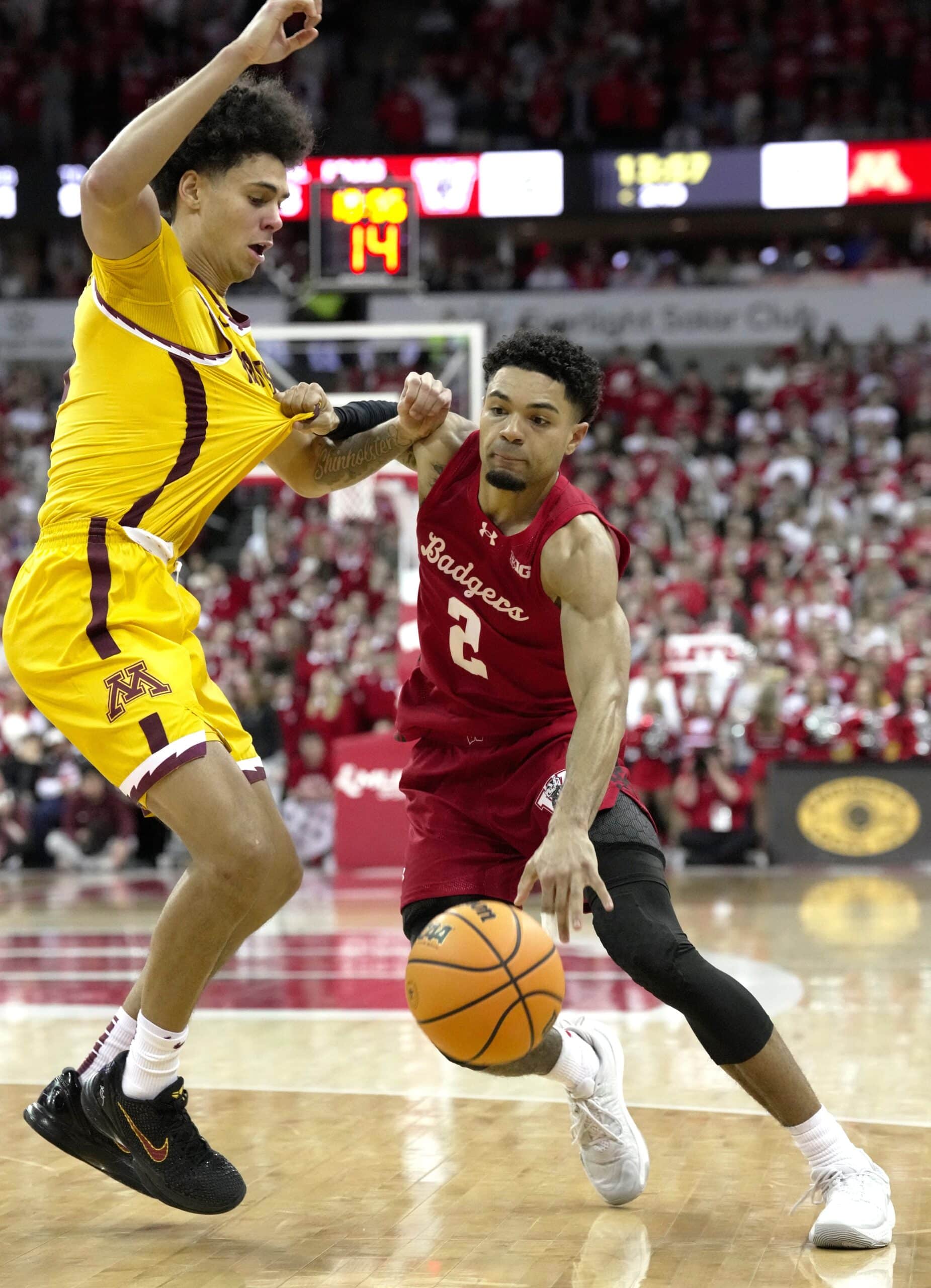 Wisconsin Badgers Make History In Crazy Comeback 67-63 Win Against ...